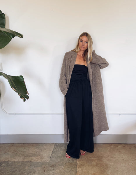 FOUNDATION PIECES FOR YOUR CAPSULE WARDROBE – VINCENT JAMES